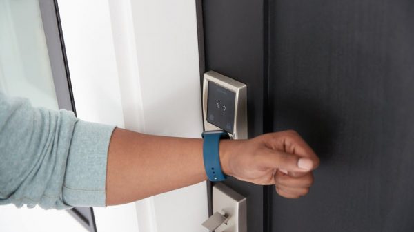 What is Apple Home Key and how do I use it with my smart lock - HomeKit ...